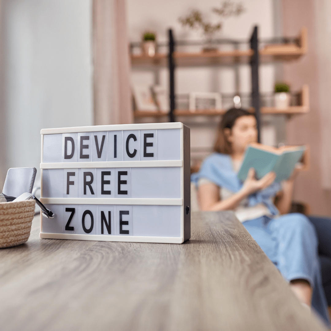 Smartphone Use and Mental Health - Mamay In Bloom Counseling